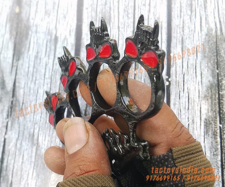 Black Vampire Sharp Devil Toothed Fist Knuckle Duster - Tactoys India
